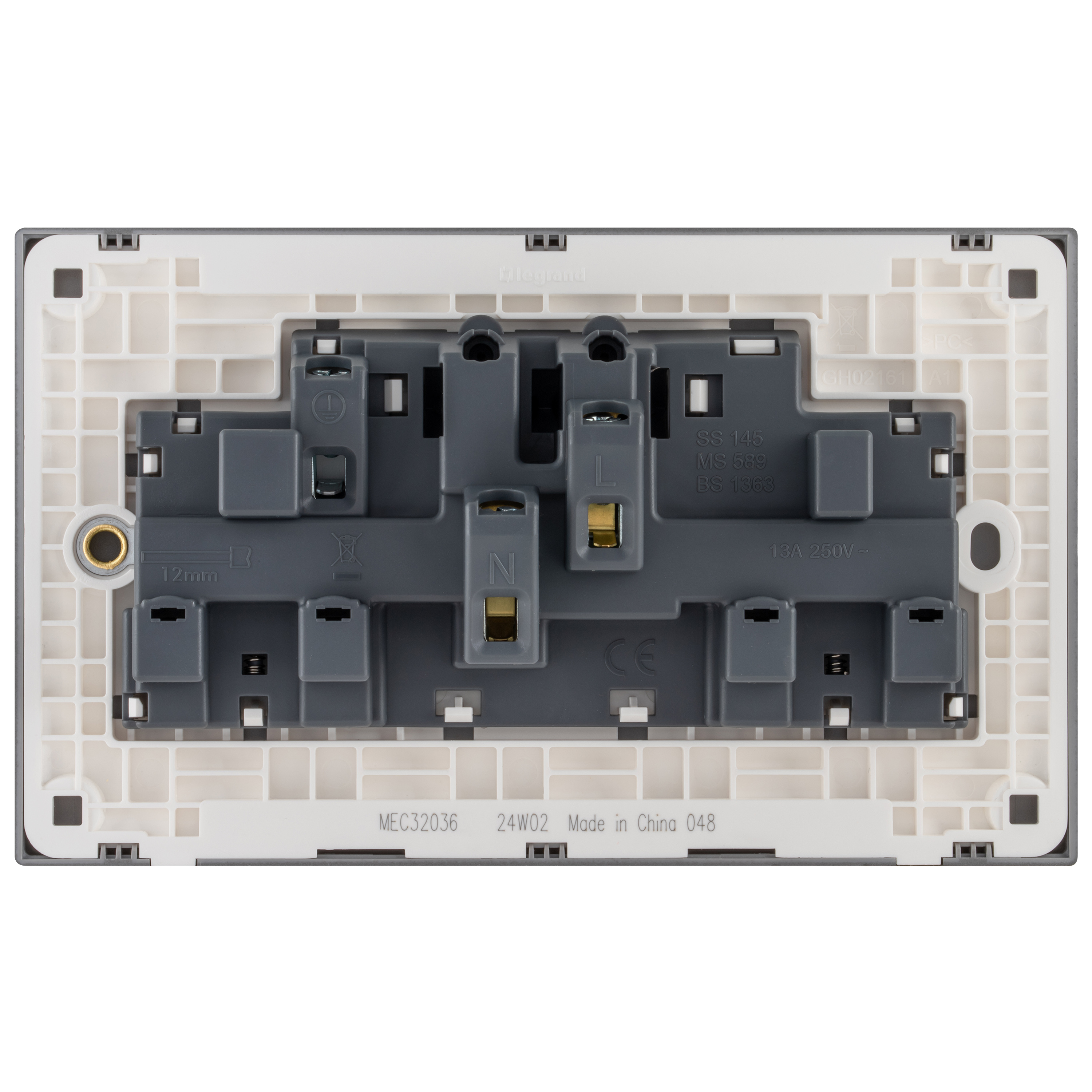 Obria 2 gang Bs 13A Sp Switched Socket Champagne | MEC32036CH ...