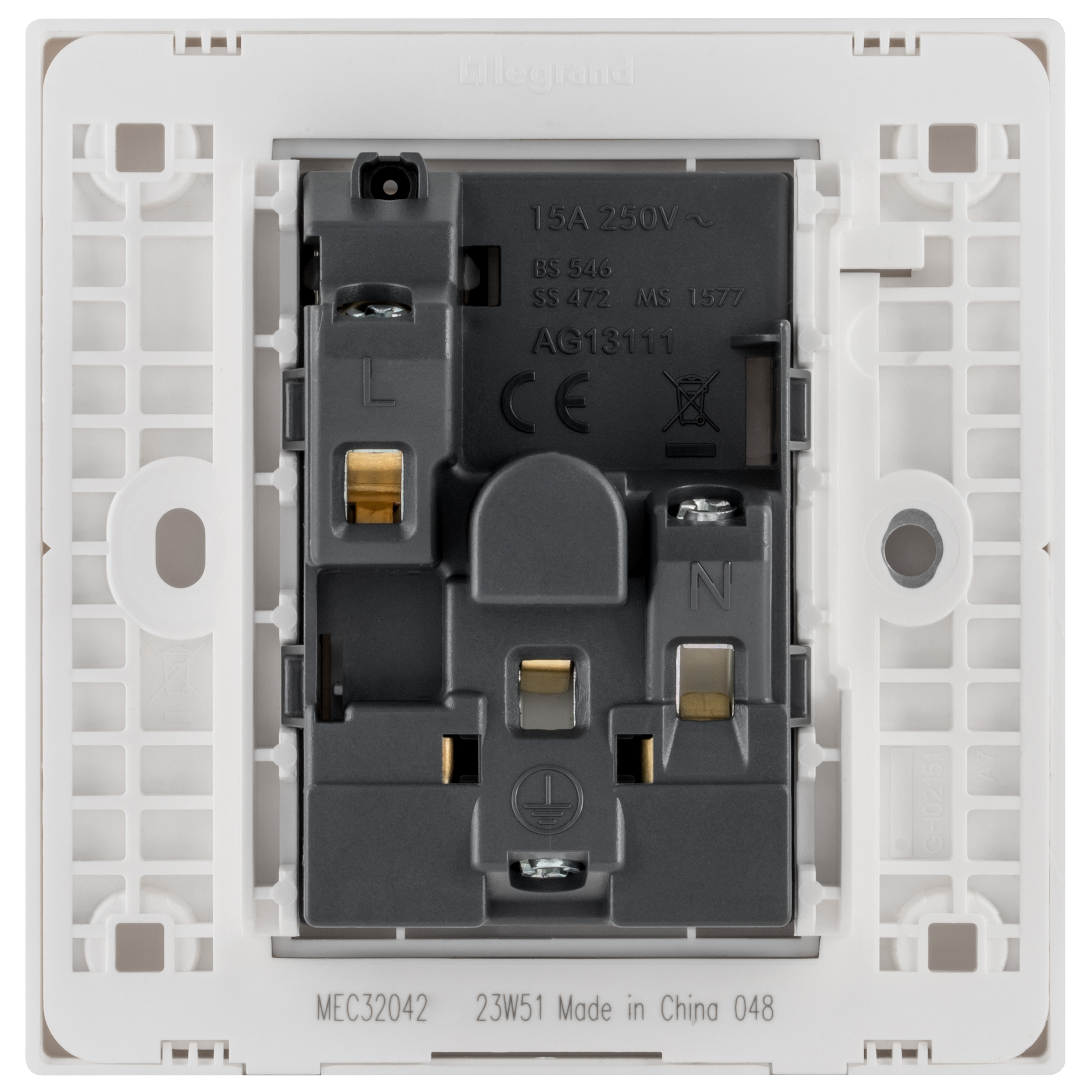 Obria 1 gang BS 15A Switched Socket - Matt Black | MEC32042BL ...